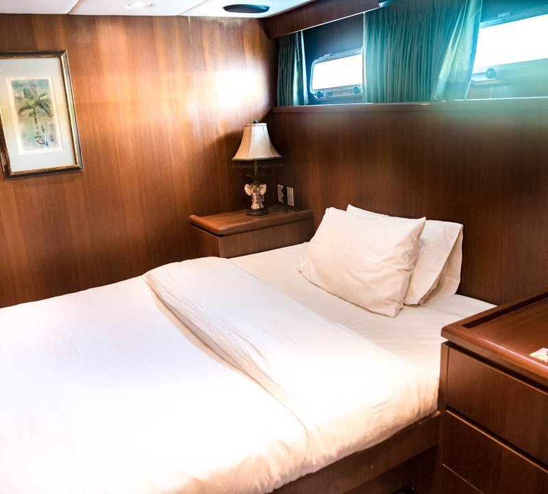 PIXEL Yacht Charter Details, Cheoy Lee | CHARTERWORLD Luxury Superyachts